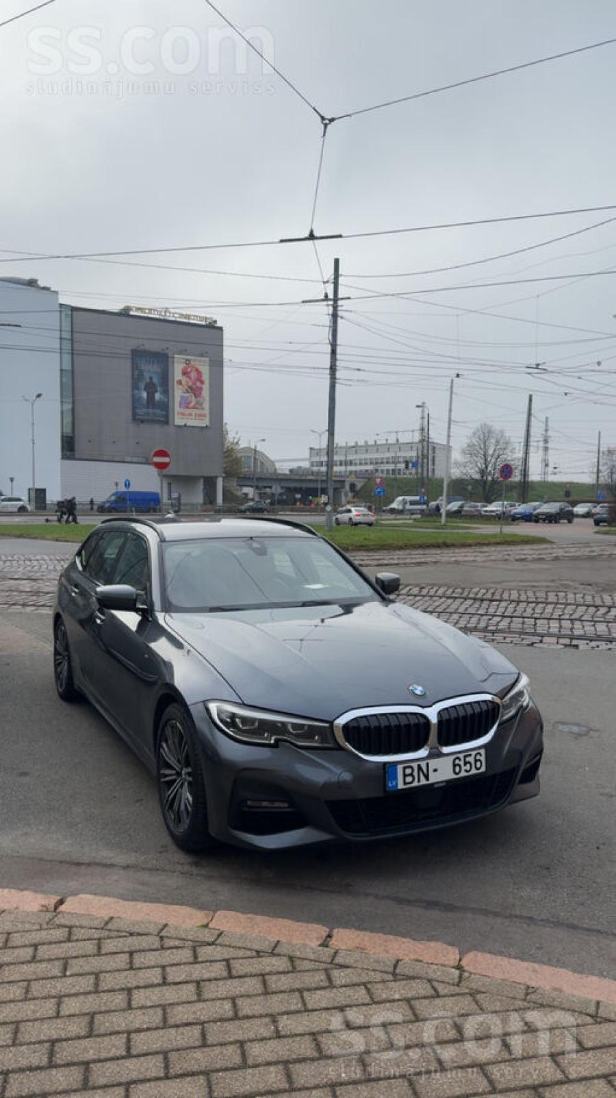 Grey BMW 330 2021 in Riga, with an engine capacity of 3.00 L and mileage of 248 thousand km for 23500 €, photo 15 on AUTOMOTO.COM.LV