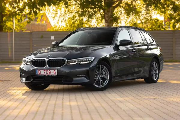 Grey BMW 330 2021 in Jelgava, with an engine capacity of 2.00 L and mileage of 171 thousand km for 18000 €, photo 1 on AUTOMOTO.COM.LV