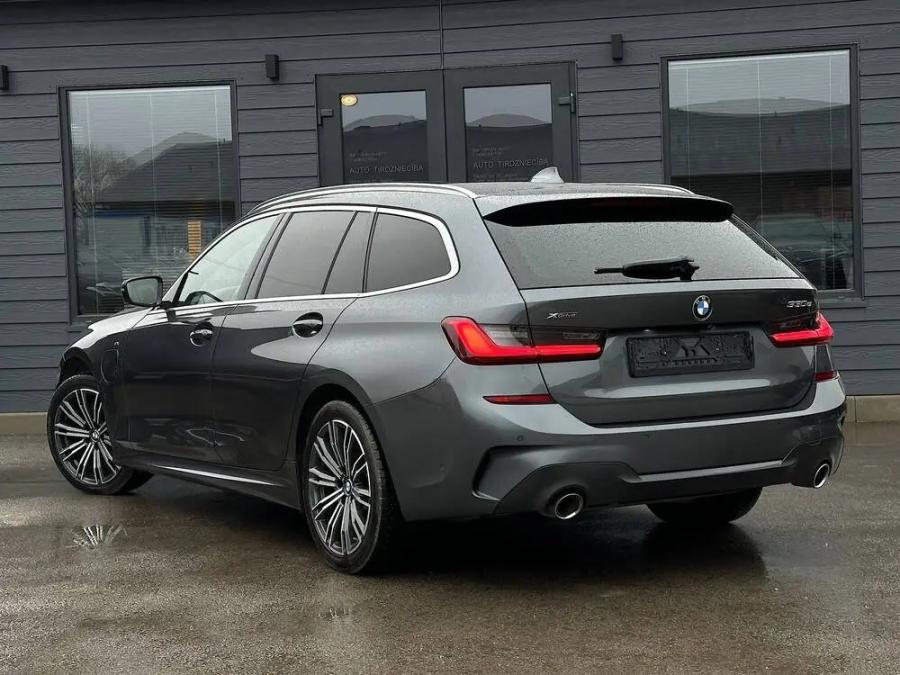 Pelēks BMW 330 2021 Jelgava, ar dzinēja tilpumu 2.00 L un nobraukumu 189 tūkst. km par 21950 €, foto 3 vietnē AUTOMOTO.COM.LV