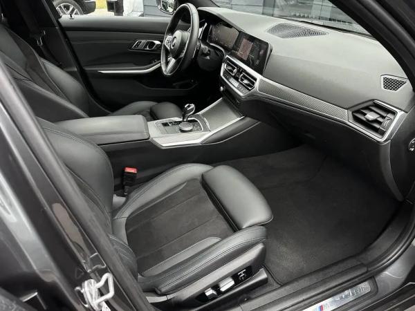 Grey BMW 330 2021 in Jelgava, with an engine capacity of 2.00 L and mileage of 189 thousand km for 21950 €, photo 6 on AUTOMOTO.COM.LV