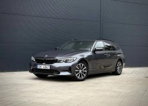 Pelēks BMW 330 2021 Rīga, ar dzinēja tilpumu 2.00 L un nobraukumu 154 tūkst. km par 22495 €, foto  vietnē AUTOMOTO.COM.LV