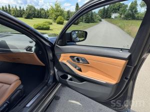 Pelēks BMW 330 2021 Rīga, ar dzinēja tilpumu 3.00 L un nobraukumu 249 tūkst. km par 23400 €, foto 16 vietnē AUTOMOTO.COM.LV