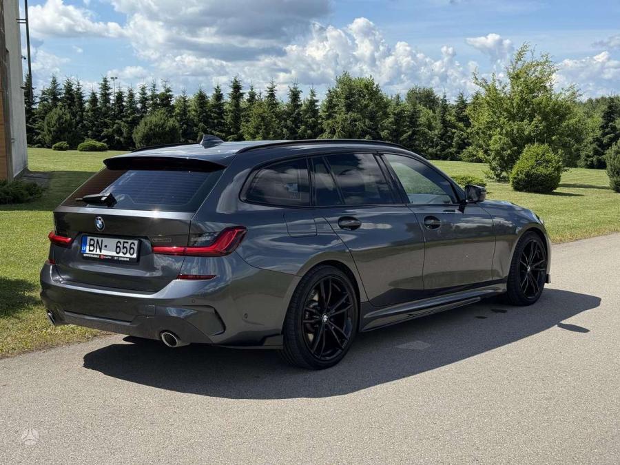 Grey BMW 330 2021 in Riga, with an engine capacity of 2.99 L and mileage of 249 thousand km for 23500 €, photo 5 on AUTOMOTO.COM.LV