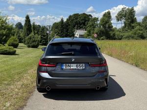 Grey BMW 330 2021 in Riga, with an engine capacity of 2.99 L and mileage of 249 thousand km for 23500 €, photo 6 on AUTOMOTO.COM.LV