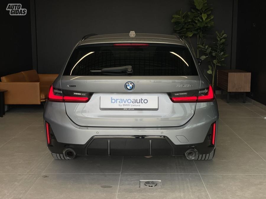Grey BMW 330 2022 in Klaipeda, with an engine capacity of 2.00 L and mileage of 87 thousand km for 36822 €, photo 6 on AUTOMOTO.COM.LV