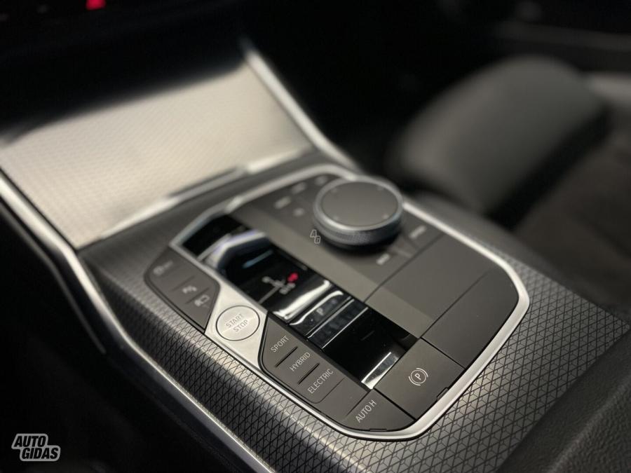 Grey BMW 330 2022 in Klaipeda, with an engine capacity of 2.00 L and mileage of 87 thousand km for 36822 €, photo 16 on AUTOMOTO.COM.LV