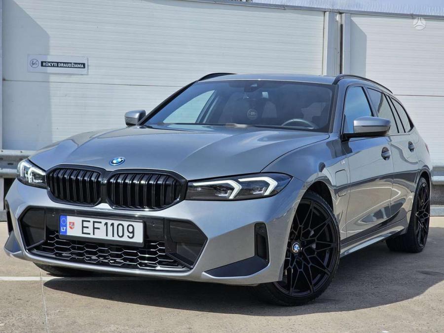 Pelēks BMW 330 2024 Šauļi, ar dzinēja tilpumu 2.00 L un nobraukumu 35 tūkst. km par 35900 €, foto 3 vietnē AUTOMOTO.COM.LV