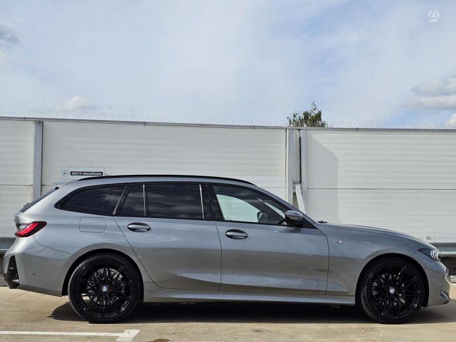 Pelēks BMW 330 2024 Šauļi, ar dzinēja tilpumu 2.00 L un nobraukumu 35 tūkst. km par 35900 €, foto 5 vietnē AUTOMOTO.COM.LV