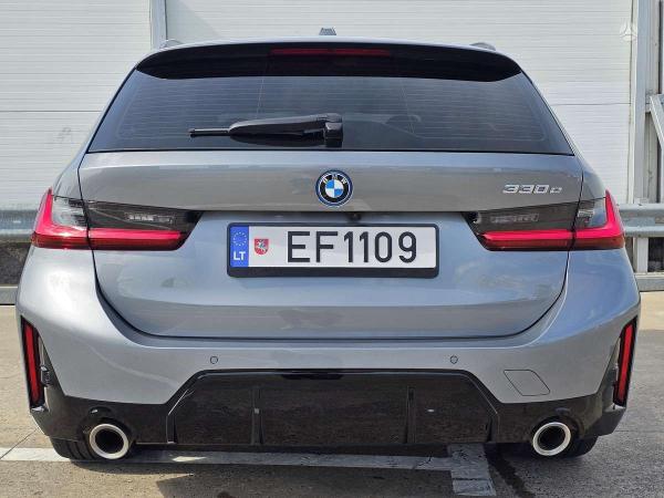 Grey BMW 330 2024 in Siauliai, with an engine capacity of 2.00 L and mileage of 35 thousand km for 35900 €, photo 10 on AUTOMOTO.COM.LV