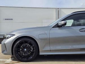 Grey BMW 330 2024 in Siauliai, with an engine capacity of 2.00 L and mileage of 35 thousand km for 35900 €, photo 15 on AUTOMOTO.COM.LV