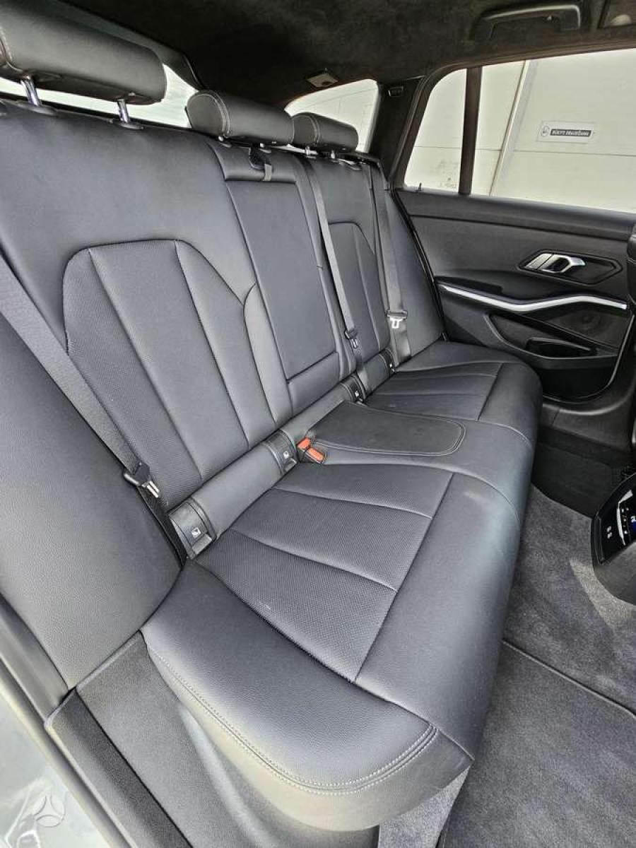 Grey BMW 330 2024 in Siauliai, with an engine capacity of 2.00 L and mileage of 35 thousand km for 35900 €, photo 33 on AUTOMOTO.COM.LV