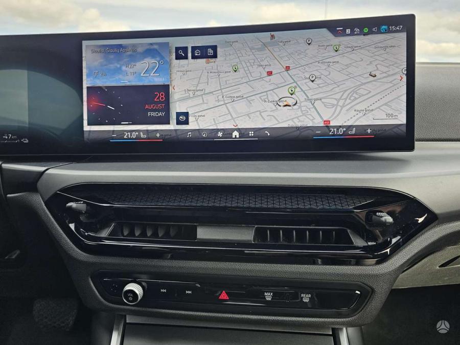 Grey BMW 330 2024 in Siauliai, with an engine capacity of 2.00 L and mileage of 35 thousand km for 35900 €, photo 40 on AUTOMOTO.COM.LV