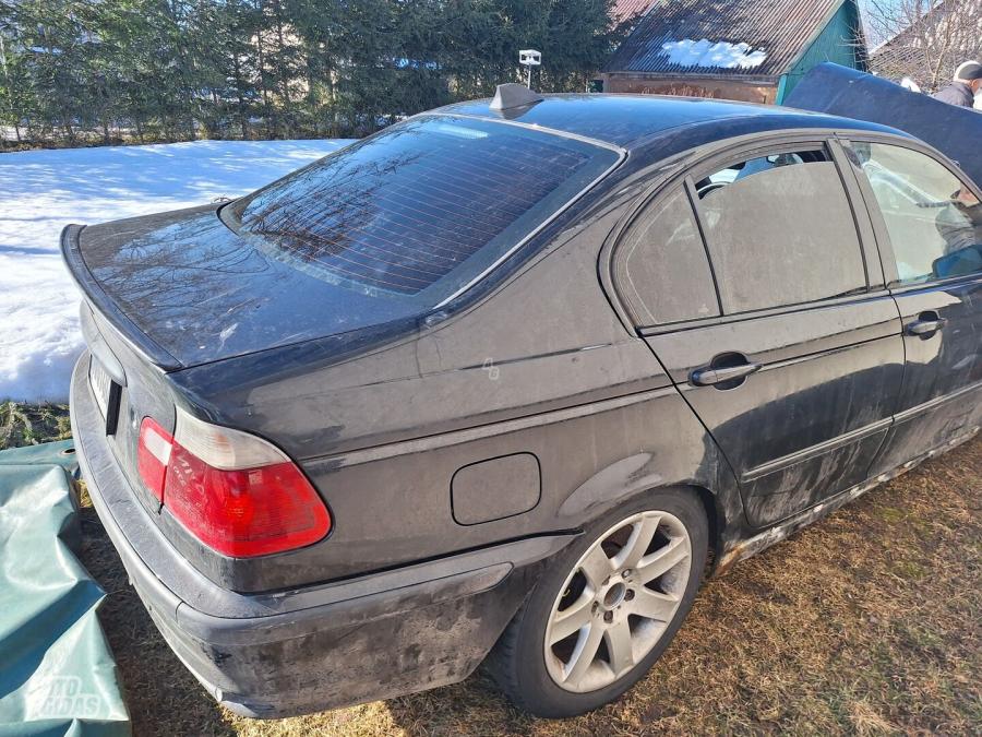 BMW 330 2001 in Vilnius, with an engine capacity of 3.00 L and mileage of 30 thousand km for 999 €, photo 9 on AUTOMOTO.COM.LV