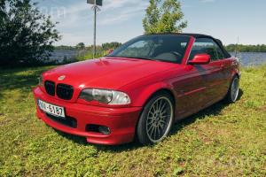 Red BMW 330 2000 in Riga, with an engine capacity of 3.00 L and mileage of 290 thousand km for 4050 €, photo 5 on AUTOMOTO.COM.LV
