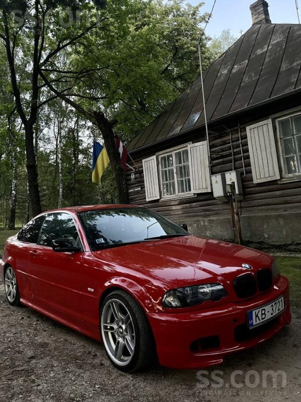 Red BMW 330 2000 in Riga, with an engine capacity of 3.00 L and mileage of 310 thousand km for 6900 €, photo 1 on AUTOMOTO.COM.LV