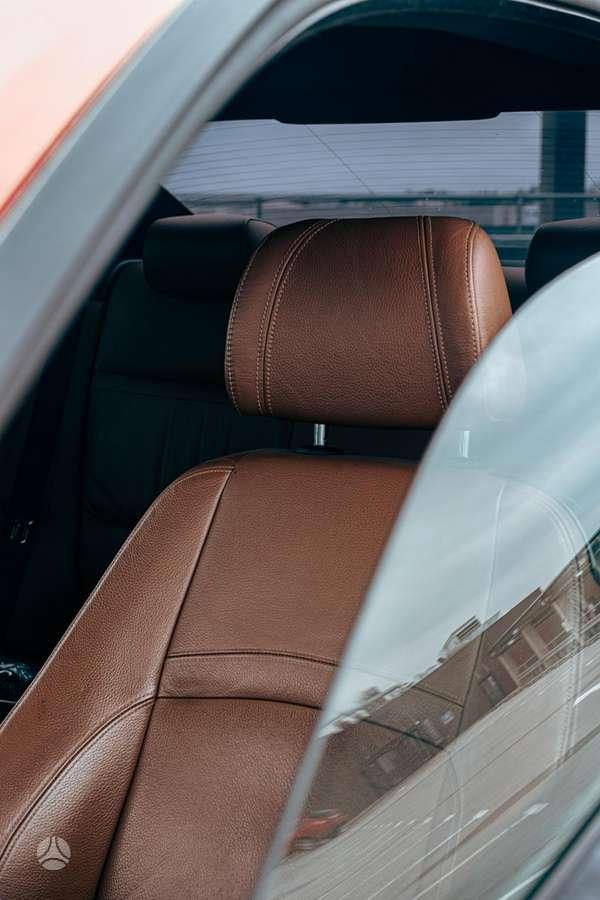 Sarkans BMW 330 2006 Viļņa, ar dzinēja tilpumu 2.99 L un nobraukumu 220 tūkst. km par 8000 €, foto 6 vietnē AUTOMOTO.COM.LV