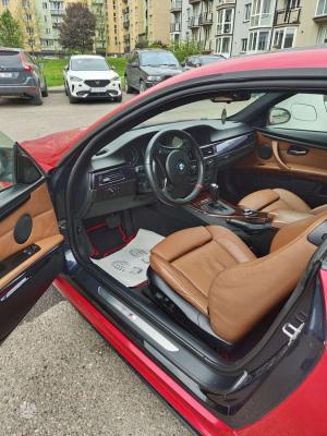 Red BMW 330 2006 in Vilnius, with an engine capacity of 2.99 L and mileage of 220 thousand km for 8000 €, photo 8 on AUTOMOTO.COM.LV