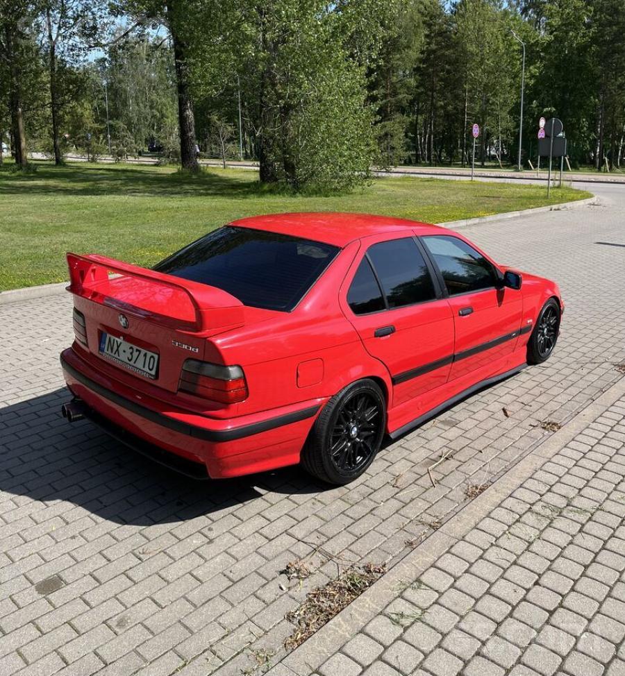 Red BMW 330 1995 in Liepaja, with an engine capacity of 3.00 L and mileage of 440 thousand km for 2250 €, photo 1 on AUTOMOTO.COM.LV