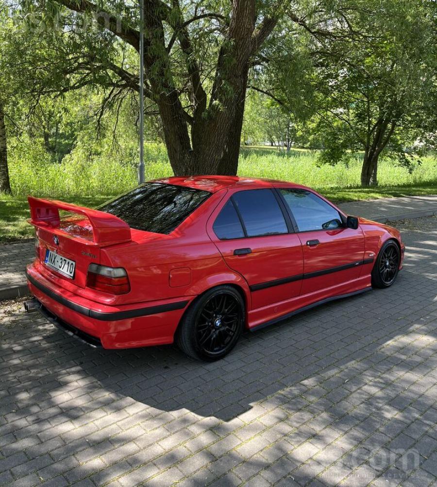 Red BMW 330 1995 in Liepaja, with an engine capacity of 3.00 L and mileage of 440 thousand km for 2250 €, photo 3 on AUTOMOTO.COM.LV
