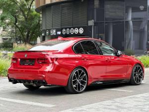 Sarkans BMW 330 2017 Viļņa, ar dzinēja tilpumu 2.00 L un nobraukumu 160 tūkst. km par 19750 €, foto 13 vietnē AUTOMOTO.COM.LV