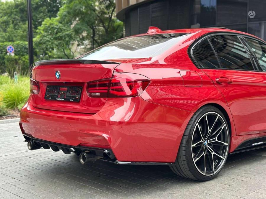 Sarkans BMW 330 2017 Viļņa, ar dzinēja tilpumu 2.00 L un nobraukumu 160 tūkst. km par 19750 €, foto 14 vietnē AUTOMOTO.COM.LV