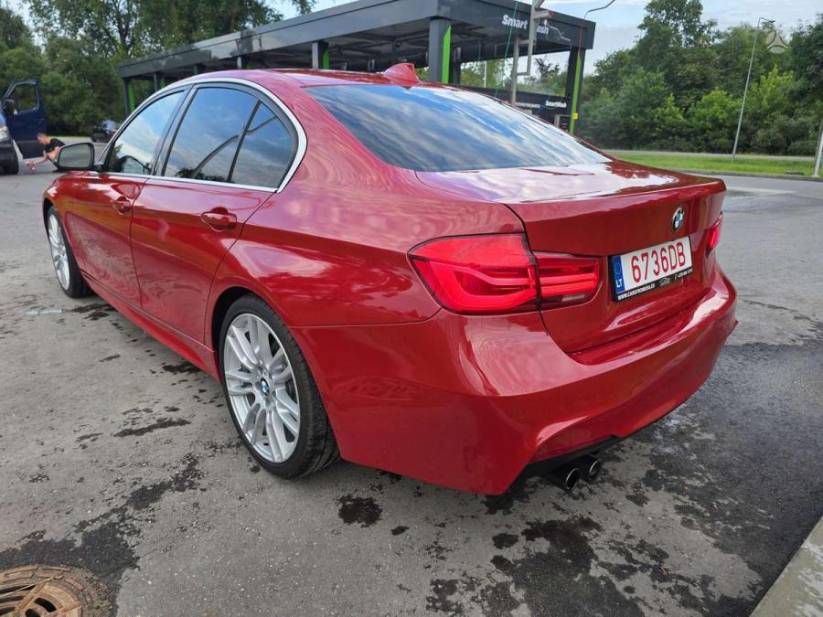 Sarkans BMW 330 2018 Jonava, ar dzinēja tilpumu 2.00 L un nobraukumu 118 tūkst. km par 17850 €, foto 9 vietnē AUTOMOTO.COM.LV