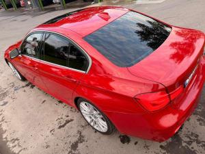 Sarkans BMW 330 2018 Jonava, ar dzinēja tilpumu 2.00 L un nobraukumu 118 tūkst. km par 17850 €, foto 12 vietnē AUTOMOTO.COM.LV