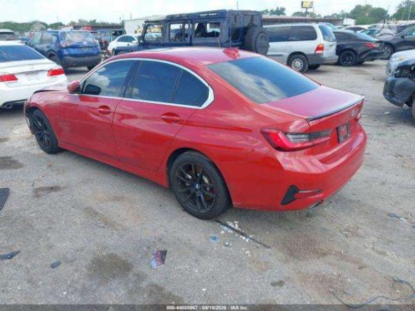 Sarkans BMW 330 2020 Klaipėda, ar dzinēja tilpumu 2.00 L un nobraukumu 203 tūkst. km par 7750 €, foto 2 vietnē AUTOMOTO.COM.LV
