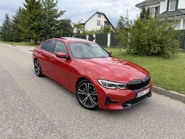 Red BMW 330 2021 in Vilnius, with an engine capacity of 2.00 L and mileage of 58 thousand km for 23450 €, photo 1 on AUTOMOTO.COM.LV