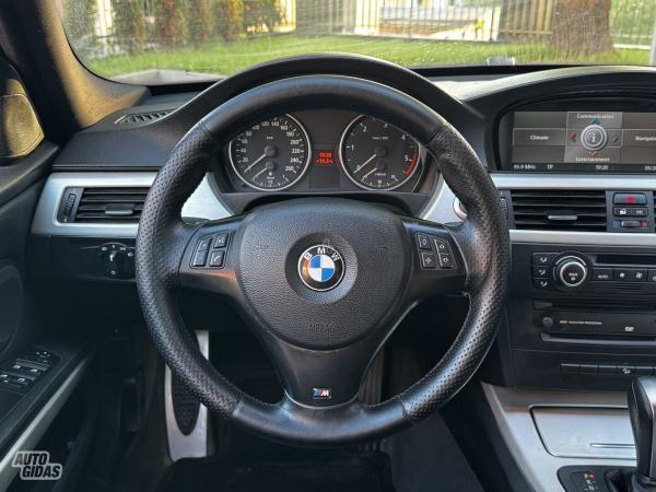 Red BMW 330 2007 in Vilnius, with an engine capacity of 3.00 L and mileage of 367 thousand km for 4000 €, photo 6 on AUTOMOTO.COM.LV