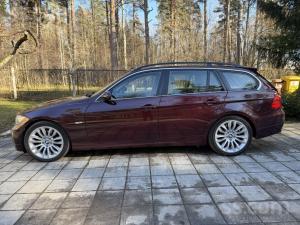 Sarkans BMW 330 2008 Rīga, ar dzinēja tilpumu 3.00 L un nobraukumu 303 tūkst. km par 4500 €, foto 5 vietnē AUTOMOTO.COM.LV