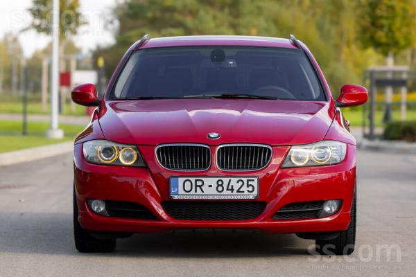 Red BMW 330 2011 in Jelgava, with an engine capacity of 3.00 L and mileage of 0 thousand km for 5500 €, photo 3 on AUTOMOTO.COM.LV
