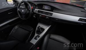 Red BMW 330 2011 in Jelgava, with an engine capacity of 3.00 L and mileage of 0 thousand km for 5500 €, photo 10 on AUTOMOTO.COM.LV