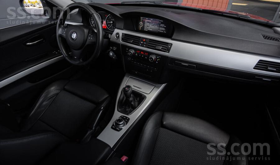 Red BMW 330 2011 in Jelgava, with an engine capacity of 3.00 L and mileage of 0 thousand km for 5500 €, photo 10 on AUTOMOTO.COM.LV