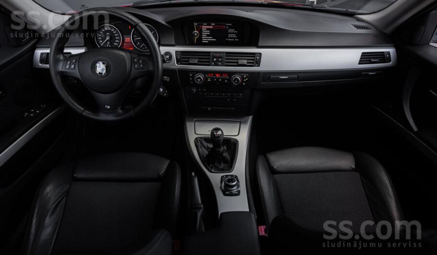 Red BMW 330 2011 in Jelgava, with an engine capacity of 3.00 L and mileage of 0 thousand km for 5500 €, photo 11 on AUTOMOTO.COM.LV