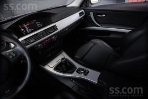 Red BMW 330 2011 in Jelgava, with an engine capacity of 3.00 L and mileage of 0 thousand km for 5500 €, photo 18 on AUTOMOTO.COM.LV