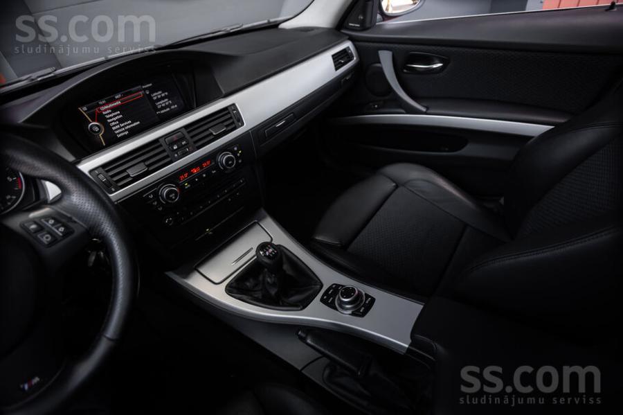 Red BMW 330 2011 in Jelgava, with an engine capacity of 3.00 L and mileage of 0 thousand km for 5500 €, photo 18 on AUTOMOTO.COM.LV