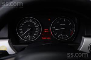 Red BMW 330 2011 in Jelgava, with an engine capacity of 3.00 L and mileage of 0 thousand km for 5500 €, photo 27 on AUTOMOTO.COM.LV