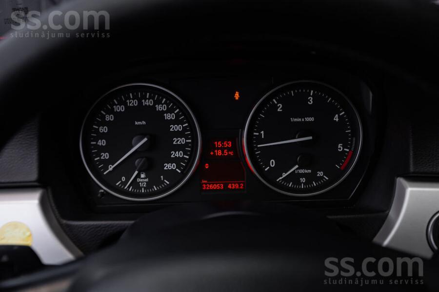 Red BMW 330 2011 in Jelgava, with an engine capacity of 3.00 L and mileage of 0 thousand km for 5500 €, photo 27 on AUTOMOTO.COM.LV