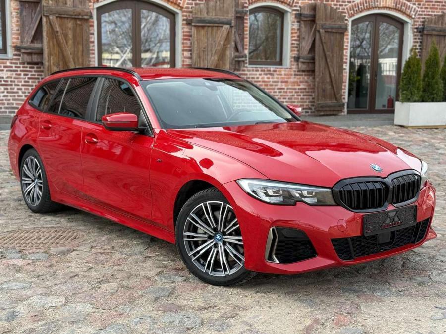 Red BMW 330 2021 in Klaipeda, with an engine capacity of 2.00 L and mileage of 51 thousand km for 22999 €, photo 1 on AUTOMOTO.COM.LV