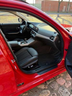 Red BMW 330 2021 in Klaipeda, with an engine capacity of 2.00 L and mileage of 51 thousand km for 22999 €, photo 11 on AUTOMOTO.COM.LV