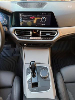 Red BMW 330 2021 in Klaipeda, with an engine capacity of 2.00 L and mileage of 51 thousand km for 22999 €, photo 26 on AUTOMOTO.COM.LV