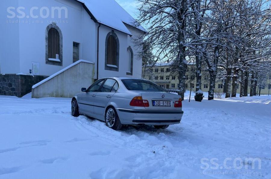 BMW 330 2000 in Gulbene, with an engine capacity of 3.00 L and mileage of 296 thousand km for 3850 €, photo 3 on AUTOMOTO.COM.LV