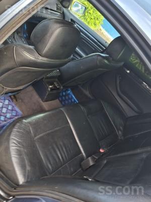 BMW 330 2001 Daugavpils, ar dzinēja tilpumu 3.00 L un nobraukumu 442 tūkst. km par 1750 €, foto 8 vietnē AUTOMOTO.COM.LV