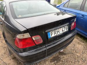 BMW 330 2001 in Vilnius, with an engine capacity of 3.00 L and mileage of 0 thousand km for 1200 €, photo 5 on AUTOMOTO.COM.LV