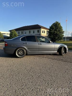 BMW 330 2002 in Riga, with an engine capacity of 3.00 L and mileage of 282 thousand km for 3200 €, photo 2 on AUTOMOTO.COM.LV