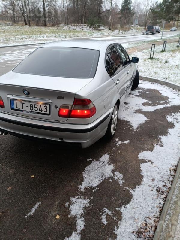 BMW 330 2002 Rīga, ar dzinēja tilpumu 3.00 L un nobraukumu 400 tūkst. km par 2150 €, foto 4 vietnē AUTOMOTO.COM.LV