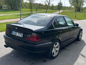 BMW 330 2003 in Vilnius, with an engine capacity of 3.00 L and mileage of 300 thousand km for 1750 €, photo 4 on AUTOMOTO.COM.LV