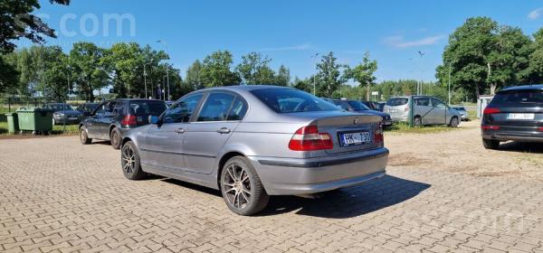 BMW 330 2004 in Valmiera, with an engine capacity of 3.00 L and mileage of 288 thousand km for 2800 €, photo 4 on AUTOMOTO.COM.LV