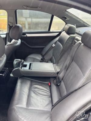 BMW 330 2004 in Kaunas, with an engine capacity of 3.00 L and mileage of 368 thousand km for 1450 €, photo 10 on AUTOMOTO.COM.LV